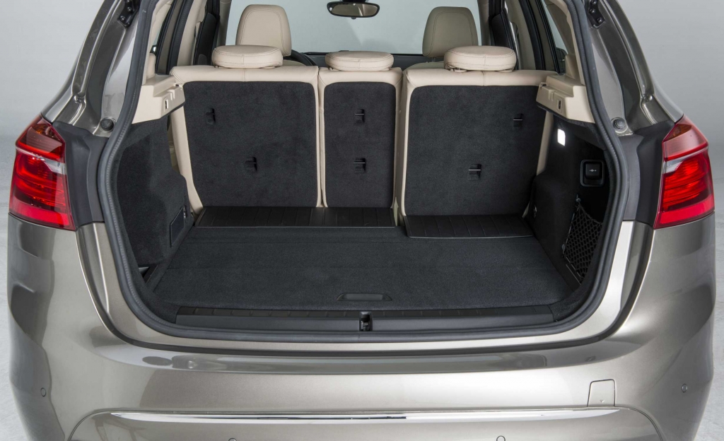 Nové BMW řady 2 Active Tourer s pohonem předních kol - foto + video