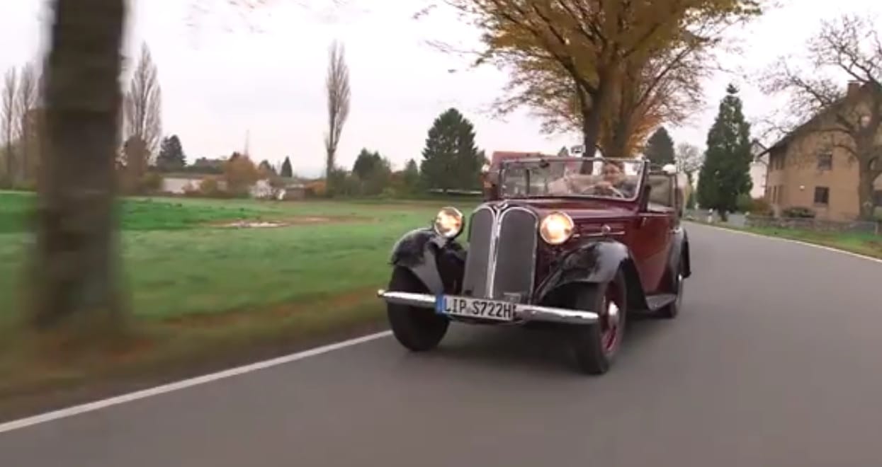 Koupil BMW 303 v krabicích od banánů, teď vypadá lépe než nové! - video