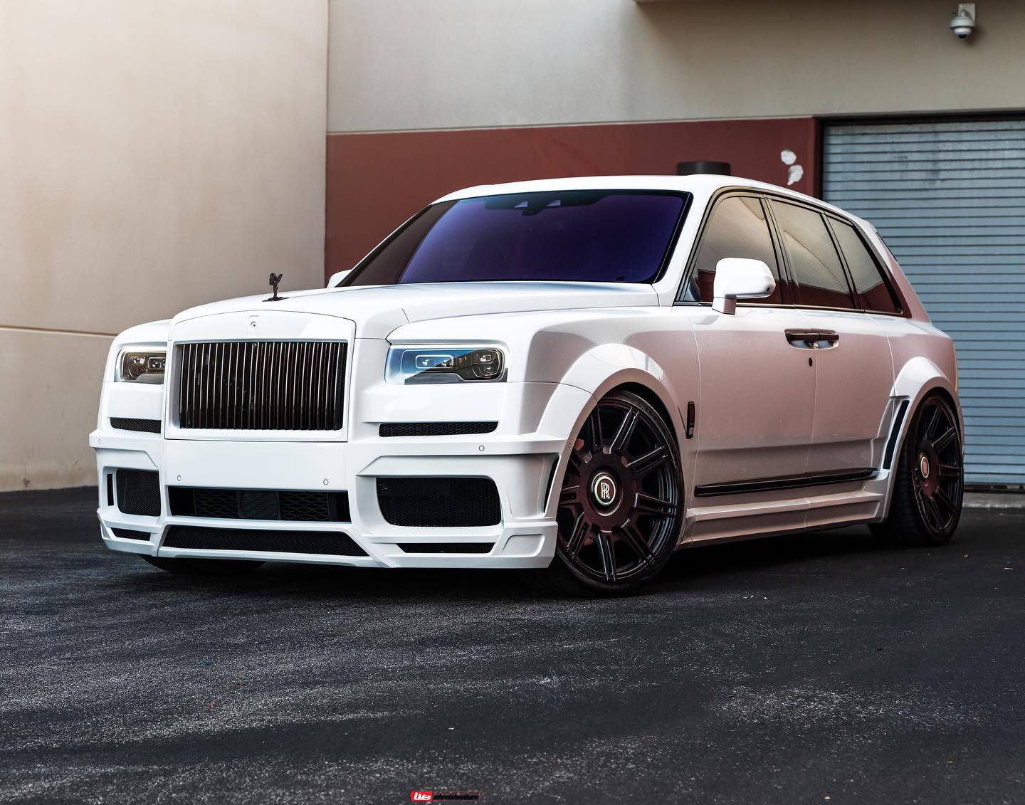 Takhle vypadá tuning pro bohaté. Rolls-Royce Cullinan dostal nový ...