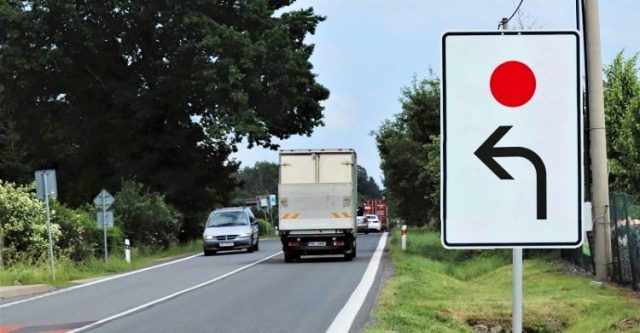 Toto je nová dopravní značka, kterou jako řidiči jistě oceníte
