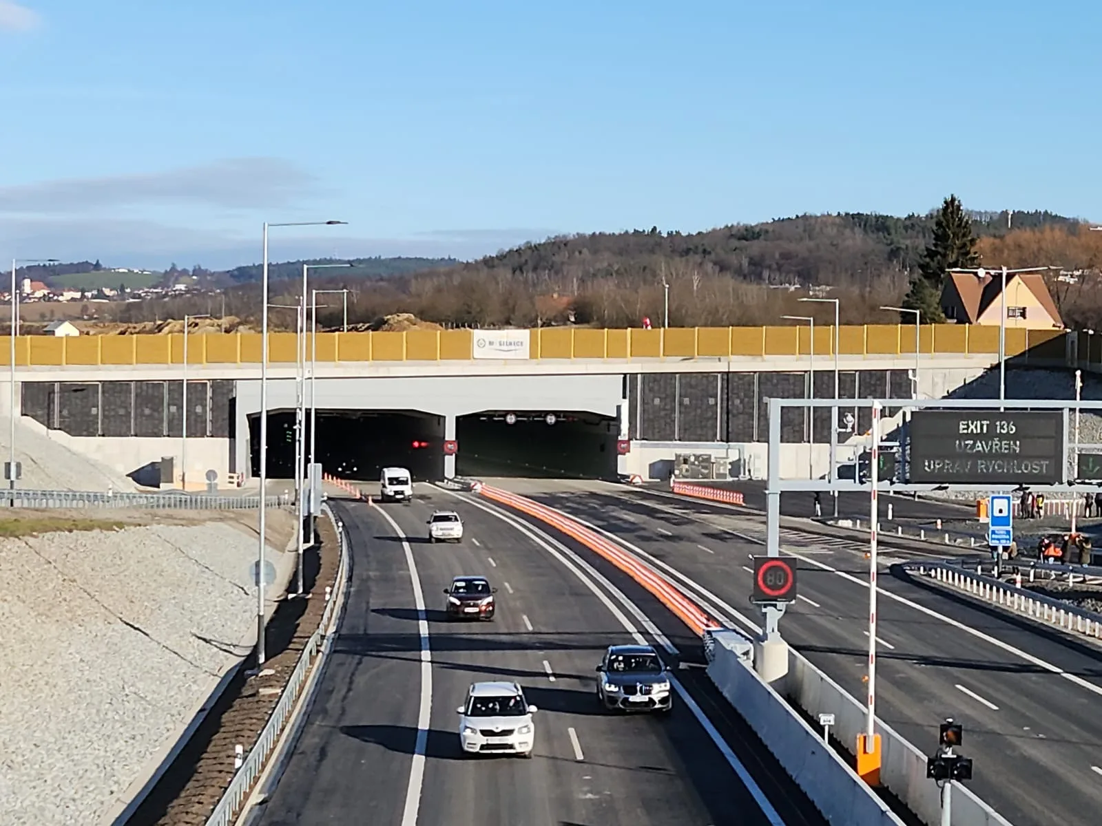 Řidiči se od včerejška mohou projet po 28 kilometrech nových úseků ...